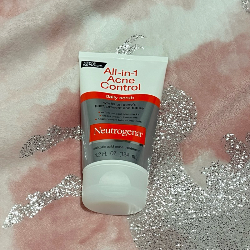 Jual neutrogena daily scrub all in one acne control | Shopee Indonesia