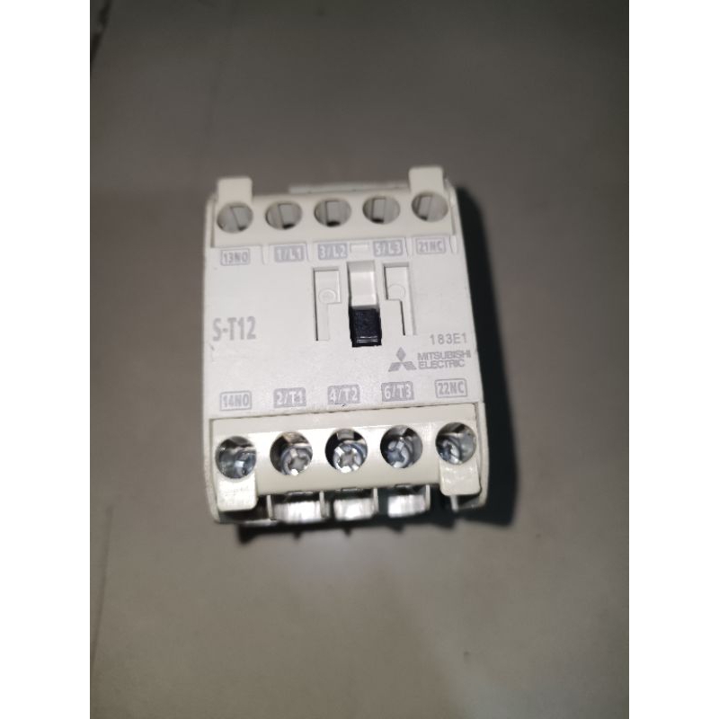 Jual kontaktor Mitsubishi tipe st 12 20A /220v/380v | Shopee Indonesia