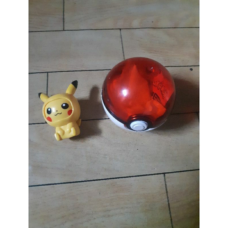 Jual figure pikachu & bola emco | Shopee Indonesia