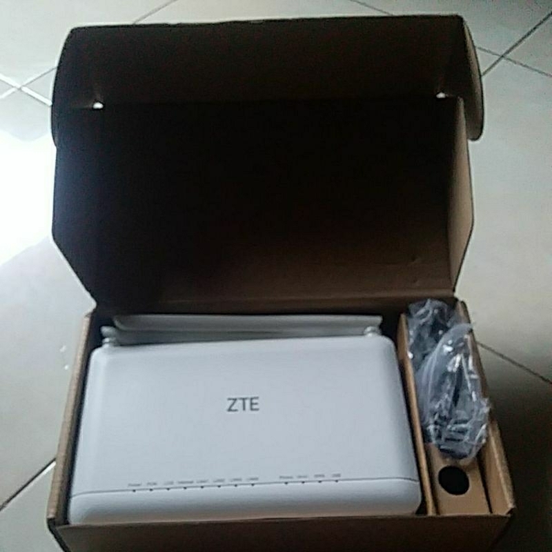Jual ZTE 670L SECOND (PORT HIJAU ) | Shopee Indonesia