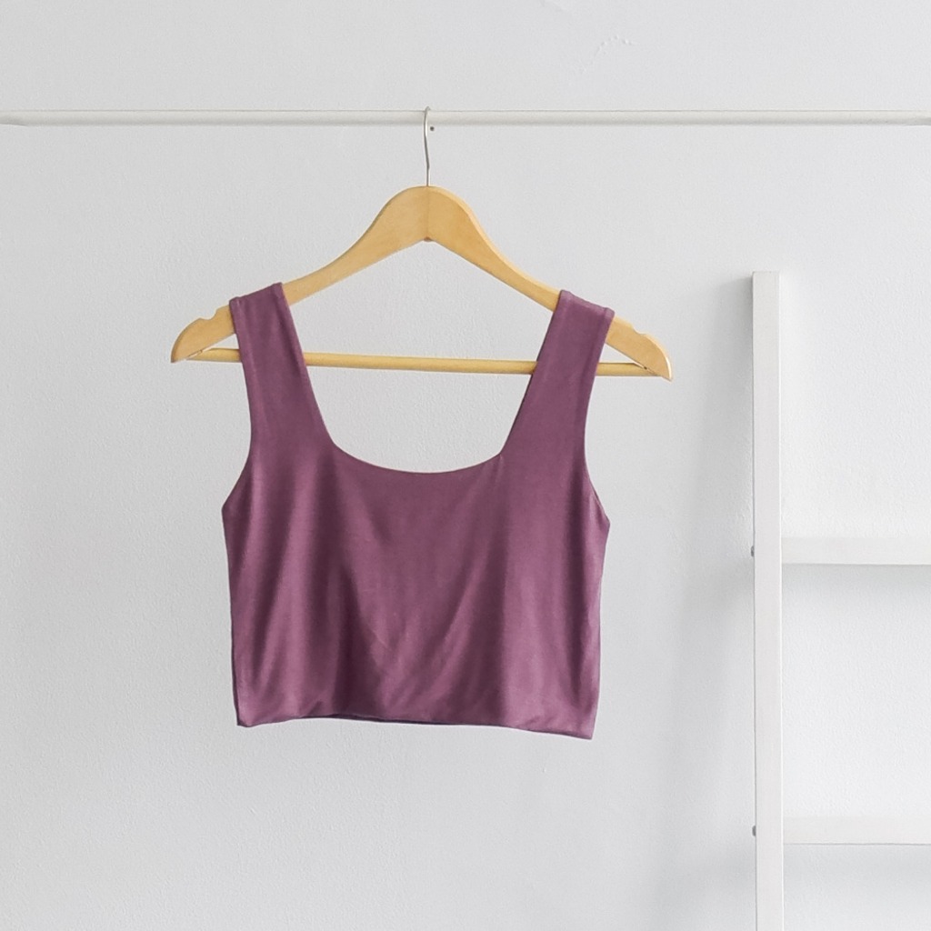 Jual Isla Mia Crop Tanktop Square Neck - Tanktop Kekinian - Pakaian ...