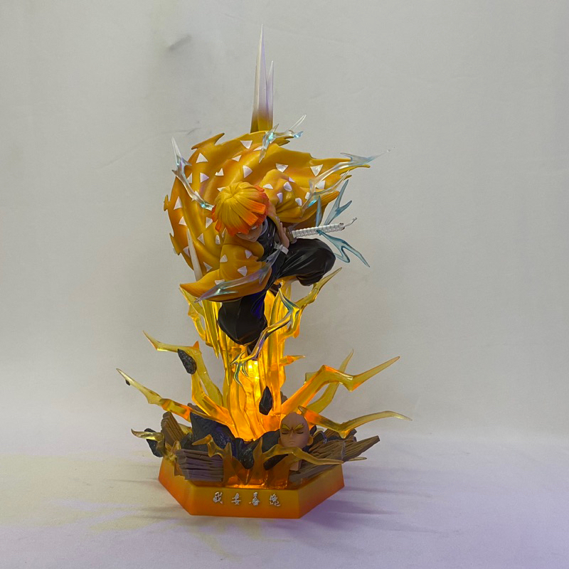 Jual action figure diorama demon slayer zenitsu ultimate halilintar ...