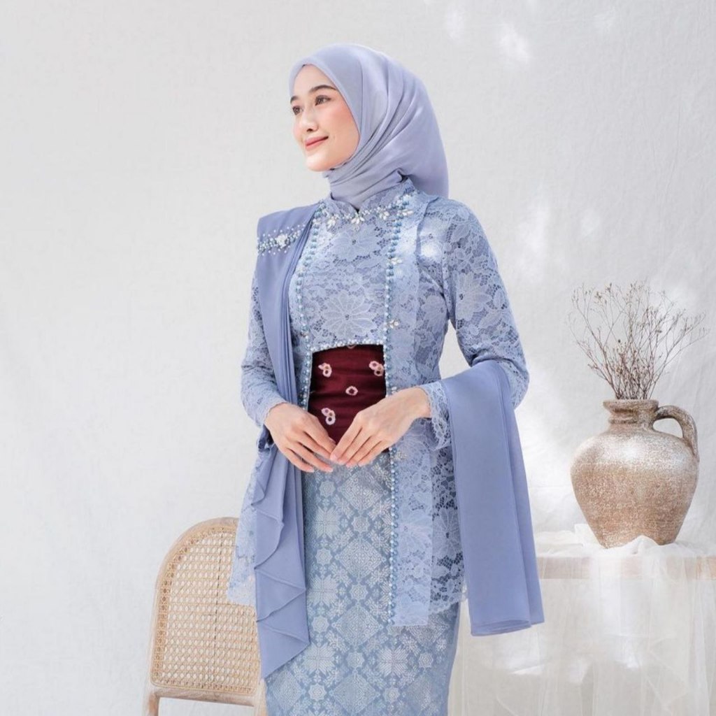 Jual Kebaya Kutubaru Laksmi Set Kebaya Modern Wisuda Lamaran Tunangan Kekinian | Shopee Indonesia