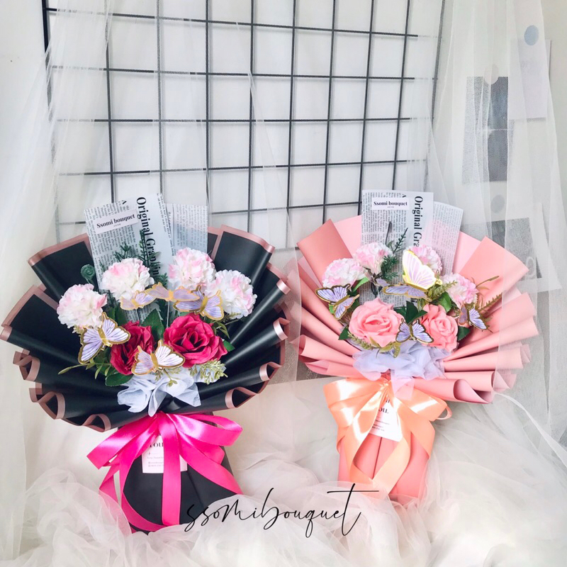 Jual Rose Carnation Bouquet BUKET WISUDA AESTHETIC | Shopee Indonesia