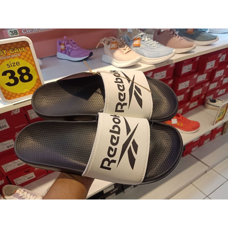 Jual Reebok sandal classic slide black/white(10063274) | Shopee Indonesia