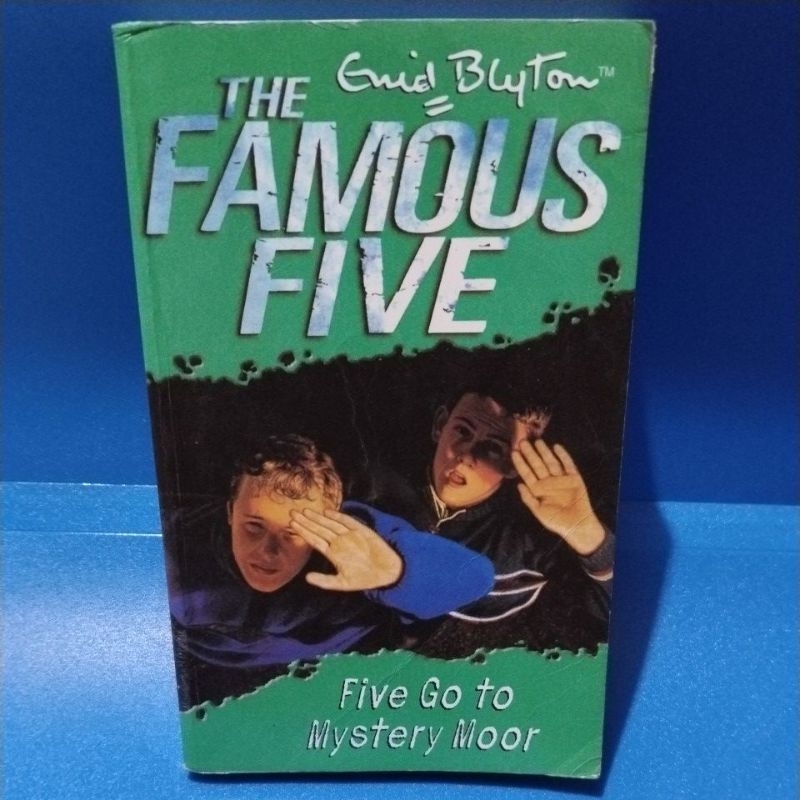 Jual Novel original THE FAMOUS FIVE five go to mystery moor by Guid ...