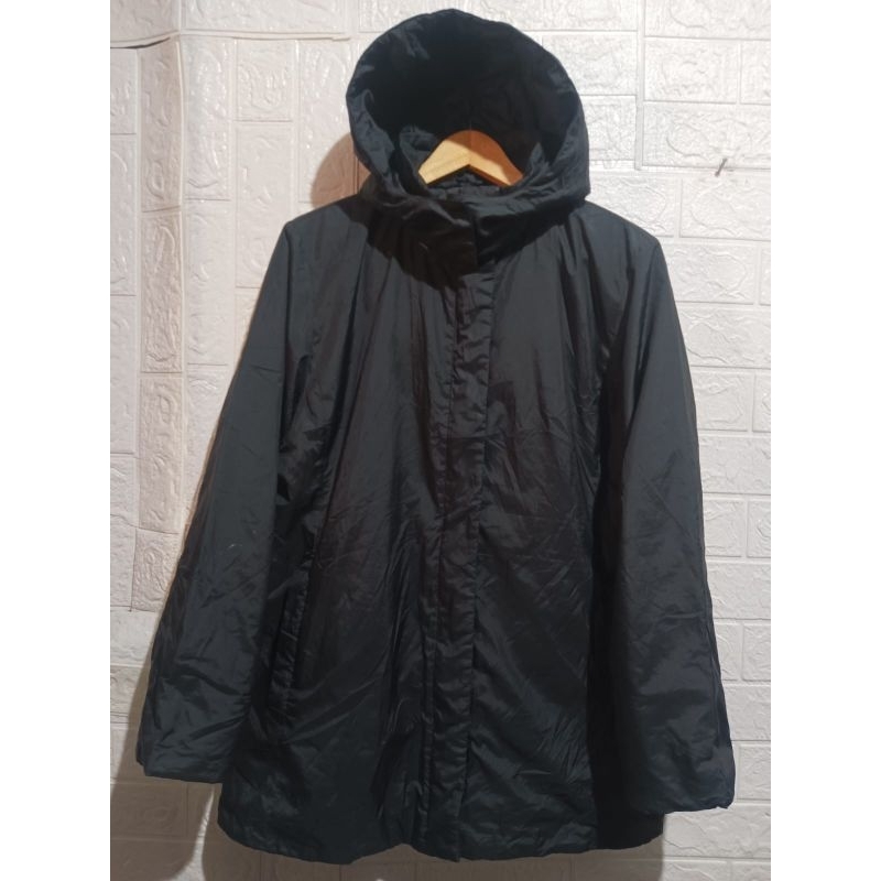 Jual UNIQLO winter Coat long jaket hitam | Shopee Indonesia