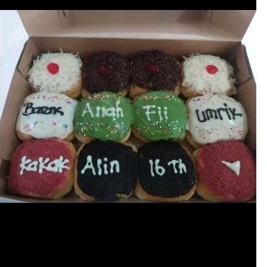 Jual Donat Desain / Donat Topping Mix / Donat Hias / Donat Murah ...