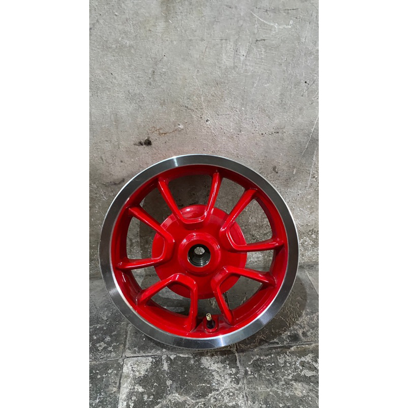 Jual velg vespa matic primavera red edition original (Belakang aja ...