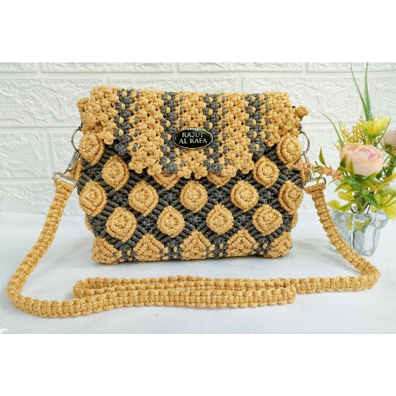 Jual Tas Selempang Rajut Wanita Bahan Tali Kur Mewah Motif Kerang Tutup ...