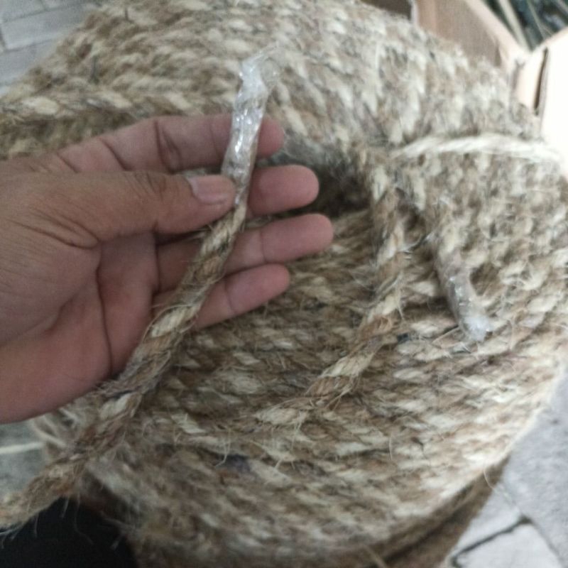 Jual Tambang goni, tali rami,tali manila, tali sisal 6 mm | Shopee ...
