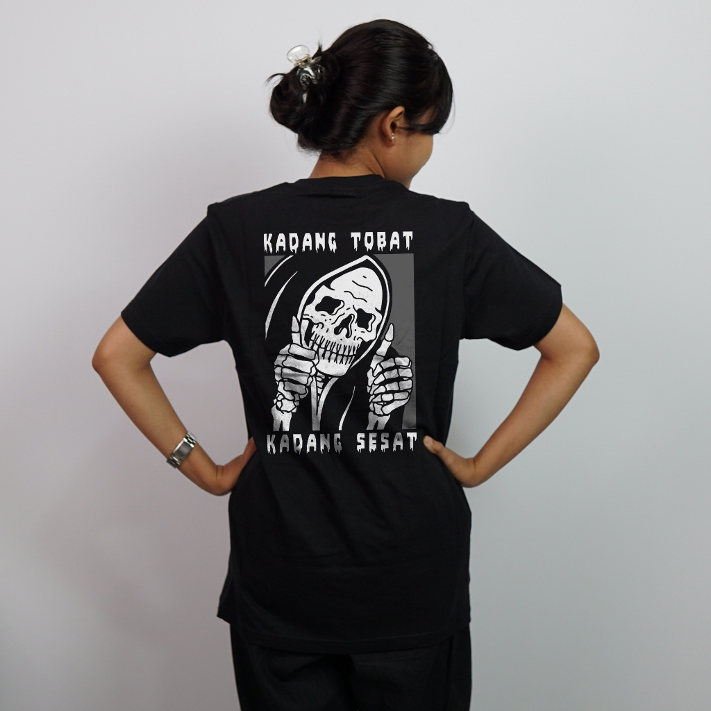 Jual Desain Kaos Keren - Kaos Kata Lucu Desain Kadang Tobat | Shopee ... Jual Desain Kaos Keren - Kaos Kata Lucu Desain Kadang Tobat | Shopee ...