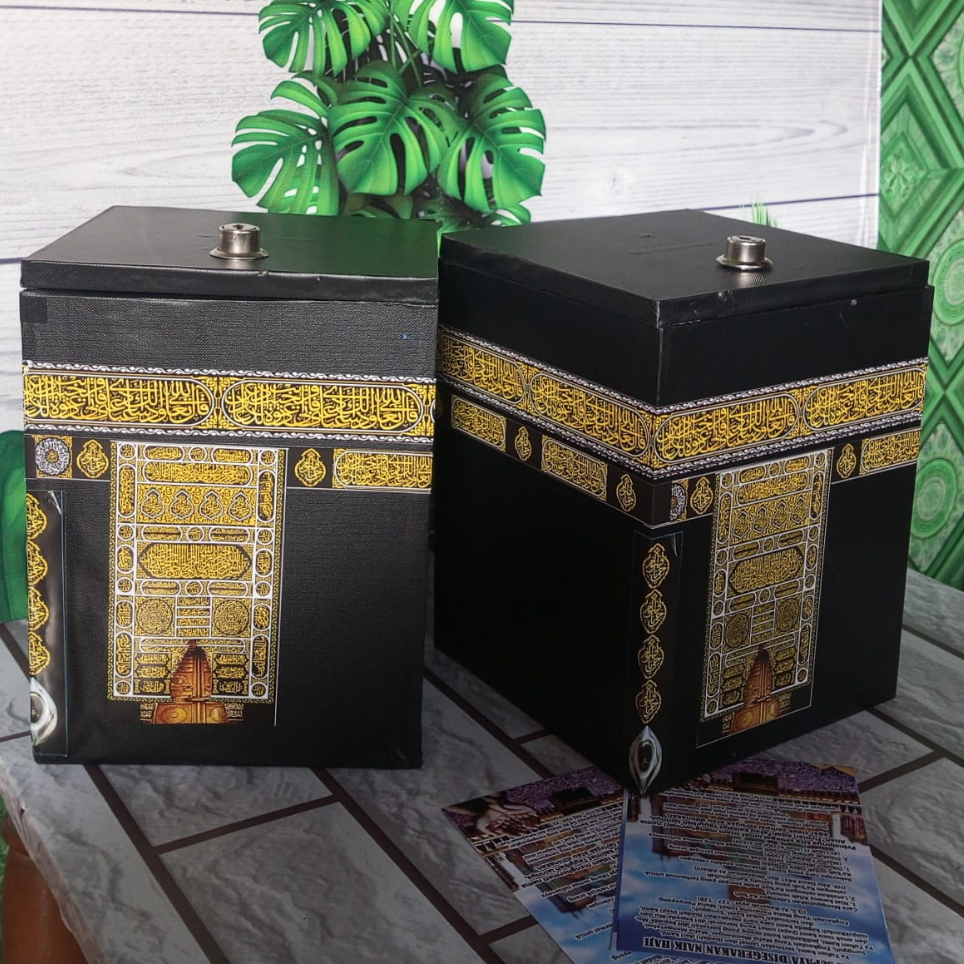 Jual Kotak Amal Infaq Motif Kabah Besar Pakai Kunci Celengan Ka'bah ...