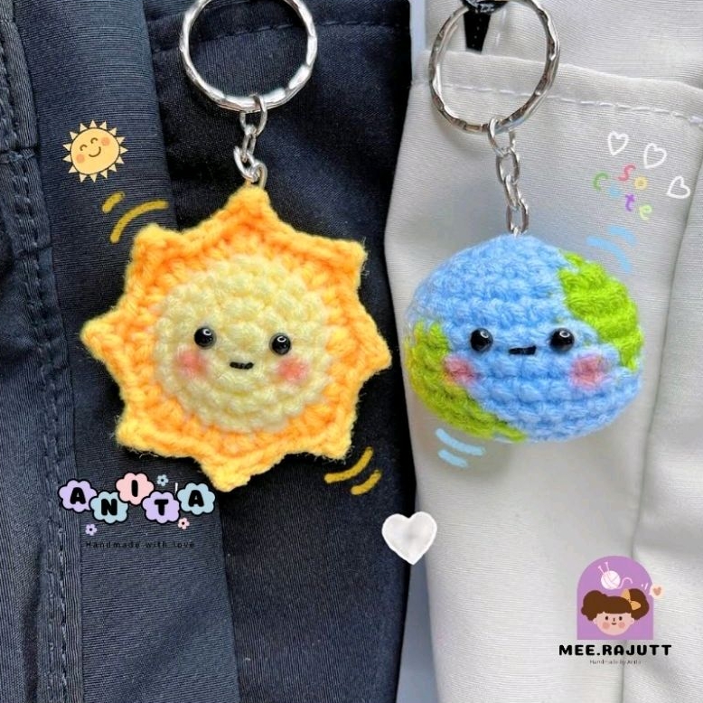 Jual Keychain Couple Sun and Earth crochet | Gantungan Kunci Rajut Couple Matahari dan Bumi ...