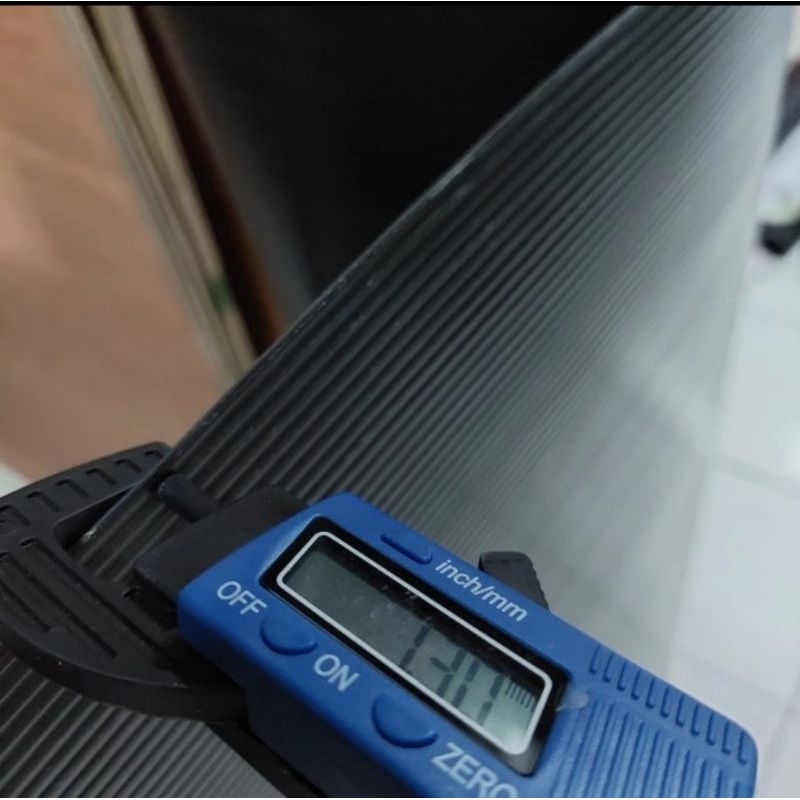 Jual Fiber Pagar Motif Salur Lurus Lebar Hitam Extra Tebal Per Meter ...