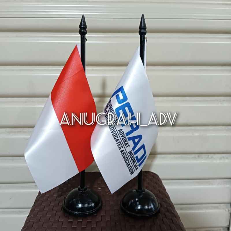 Jual bendera meja PERADI ADVOKAT MERAH PUTIH +tiang | Shopee Indonesia