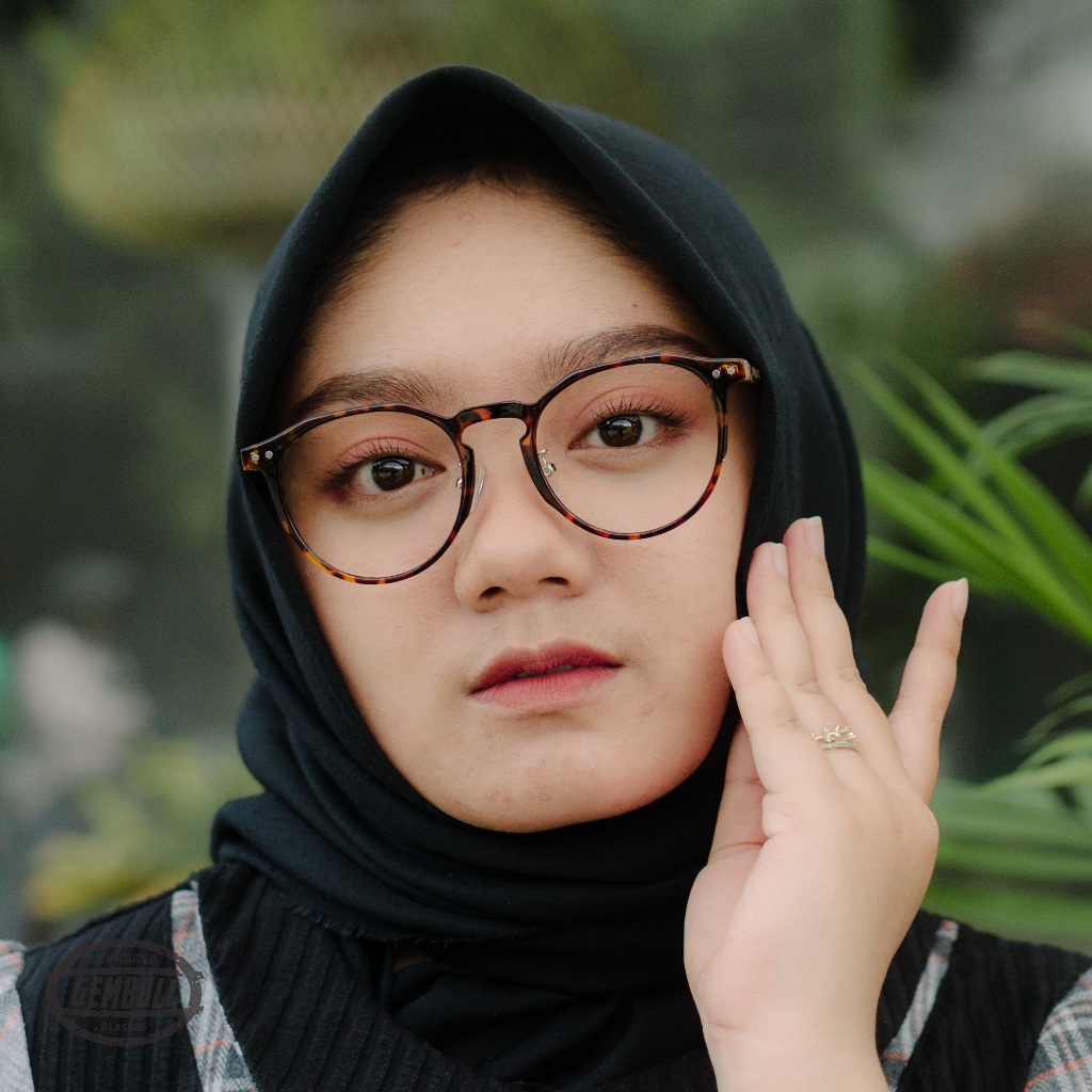 Jual Gembull Umy - Kacamata Oval Keren dengan Nosepad Fleksibel ...