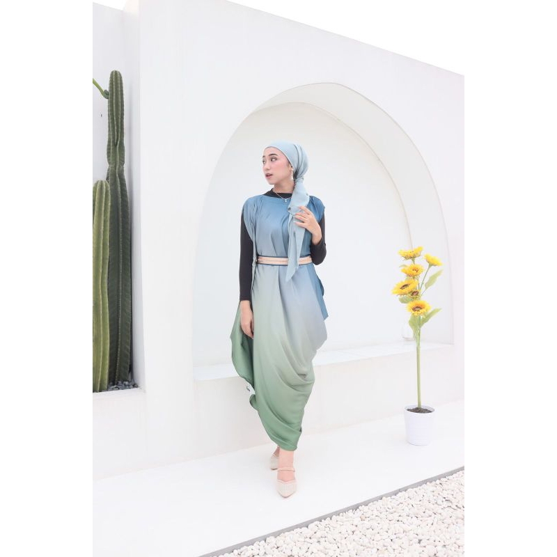 Jual EXPOSE - DRESS TWIST LONG OUTER GRADASI | Shopee Indonesia