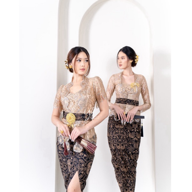 Jual Kebaya Jadi Outline Semi Swarovski Tinkerbell & Aleena Nude Cream ...