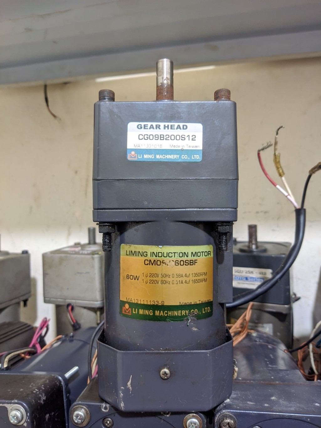 Jual AC Motor Gearbox 60W 220V Ratio 1 : 200 8Rpm Li Ming induction ...