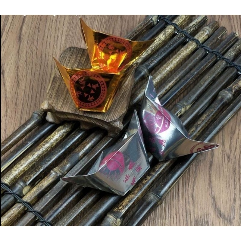 Jual KERTAS SEMBAHYANG "BENTUK YUAN PAU" (EMAS & PERAK/SET) | Shopee ...