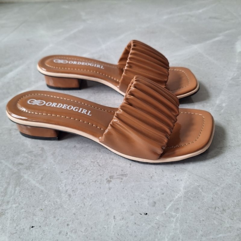 Jual Sandal lebaran sendal hari raya wanita slip on hak rendah warna ...