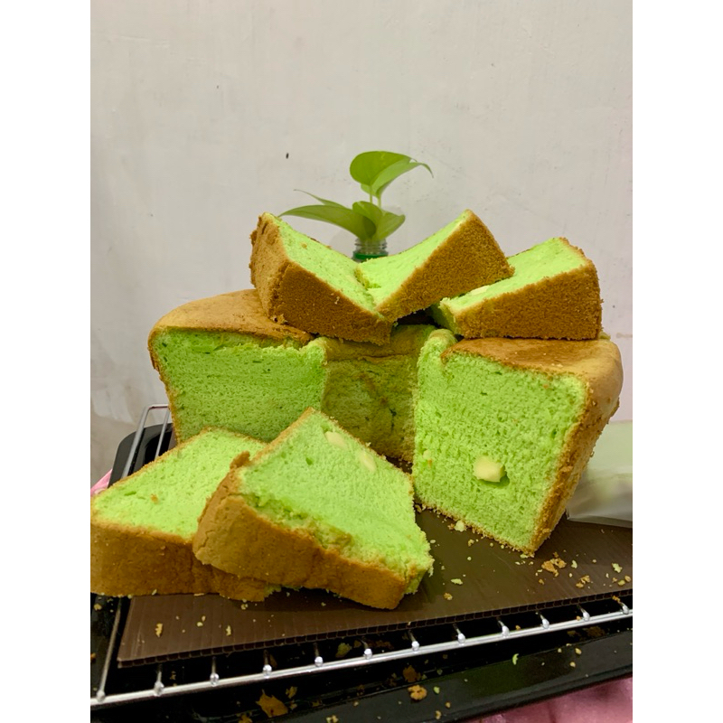 Jual Chifon Pandan Kue Bolu Lembut rasa Pandan | Shopee Indonesia