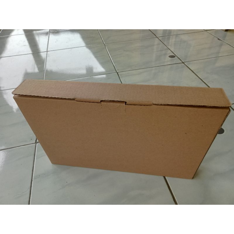 Jual Box laptop polos + partisi ( isi 10 pcs ) /45*6*28,5cm | Shopee ...