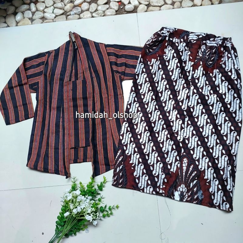 Jual Set Kebaya Kutubaru Lurik Tenun Anak | Shopee Indonesia