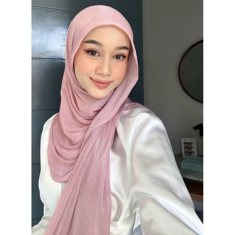 Jual Shimmer Luxury Pashmina silk satin glossy mengkilap | Shopee Indonesia