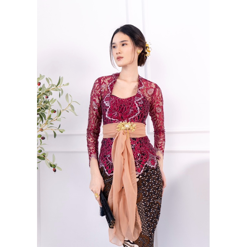 Jual Kebaya Bali Semi Swarovski Outline Aleena & Tinkerbell Maroon by ...