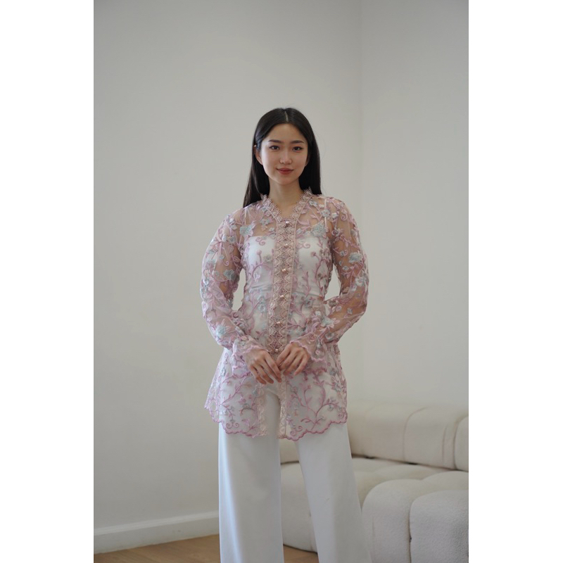 Jual Carissa - KINANTI TOP - Kebaya Brokat Garden - Bordir Bunga ...