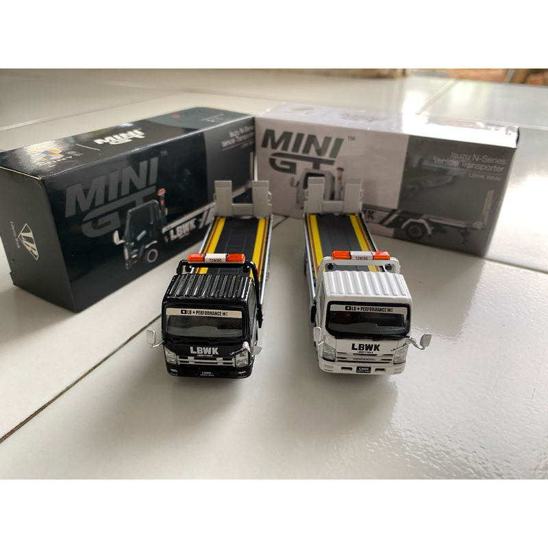 Jual MINI GT Isuzu N-Series Vehicle Transporter LBWK Black & white ...