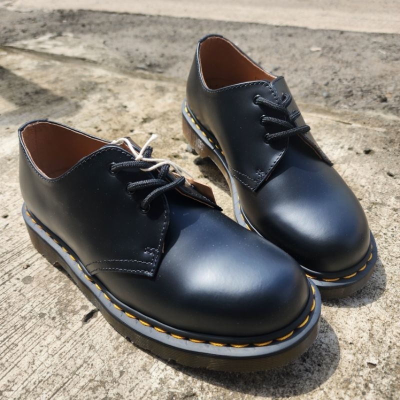 Jual Sepatu Docmart Boots Pria 1461 black smooth low 3 Hole Ultimate PK ...