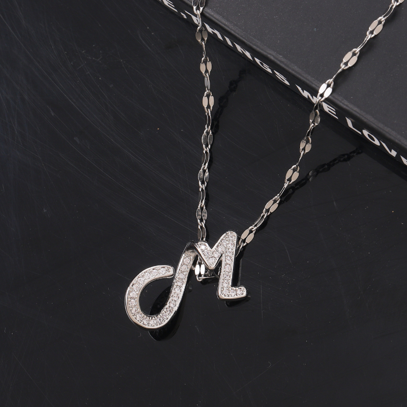 Jual Kalung Titanium Liontin Huruf Abjad M (Mayang) Emas 18K Premium ...