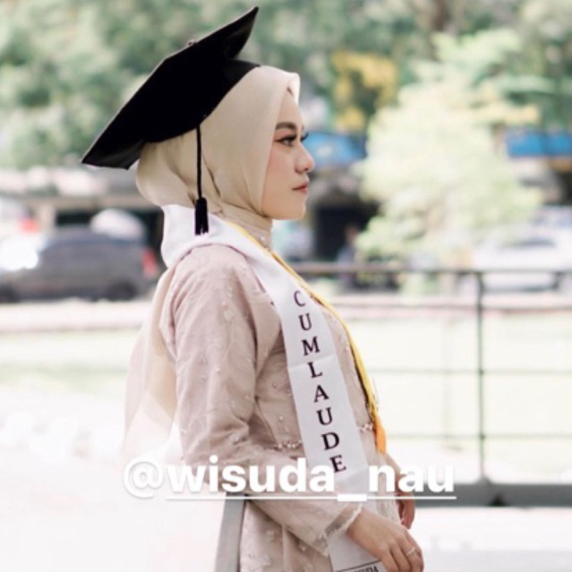 Jual Topi Toga Wisuda pilihan TALI HITAM atau TALI KUNING | Shopee ...