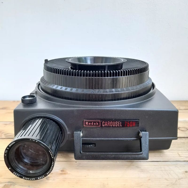 Jual projector proyektor kodak carousel 750 H jadul vintage camera ...