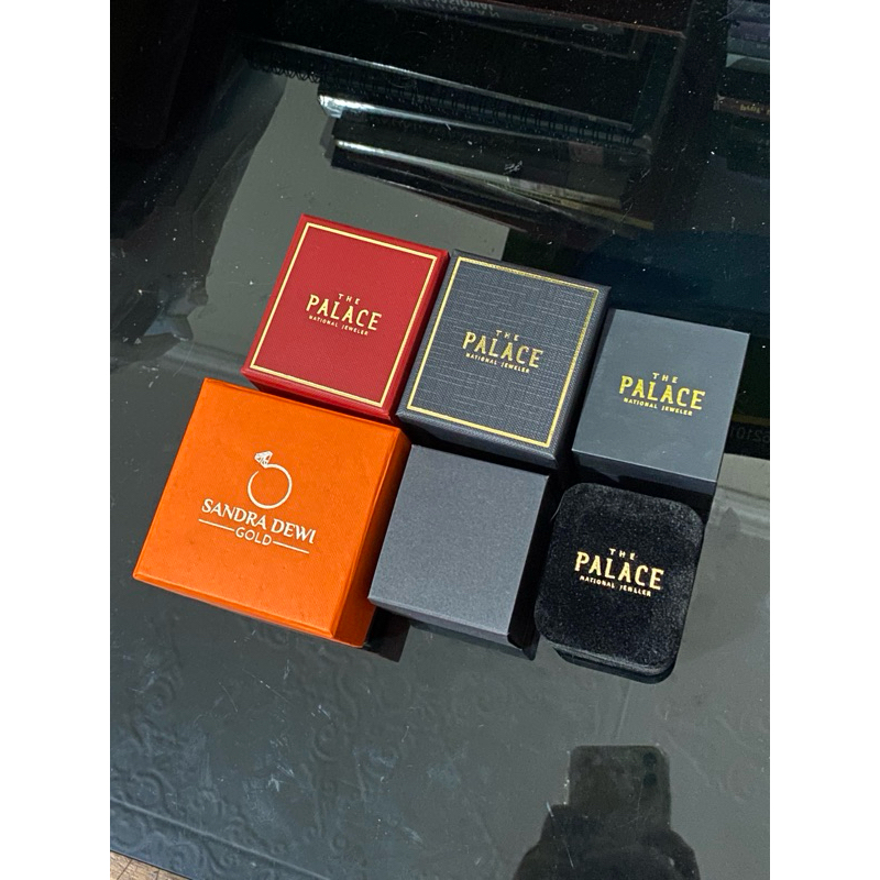 Jual KOTAK BOX PERHIASAN THE PALACE SDW GOLD SANDRA DEWI GOLD SESERAHAN ...