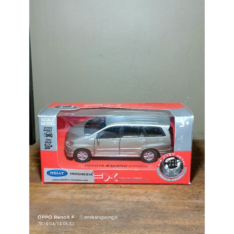 Jual die cast mobil welly toyota kijang innova silver | Shopee Indonesia