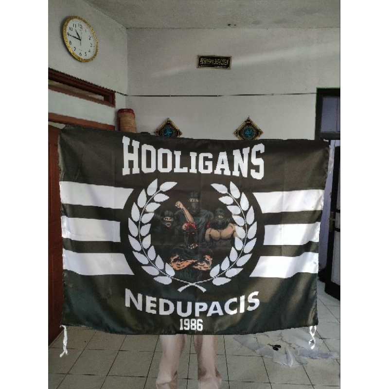 Jual BENDERA BESAR / GIANT FLAG SATIN CUSTOM ULTRAS | PARTAI ...