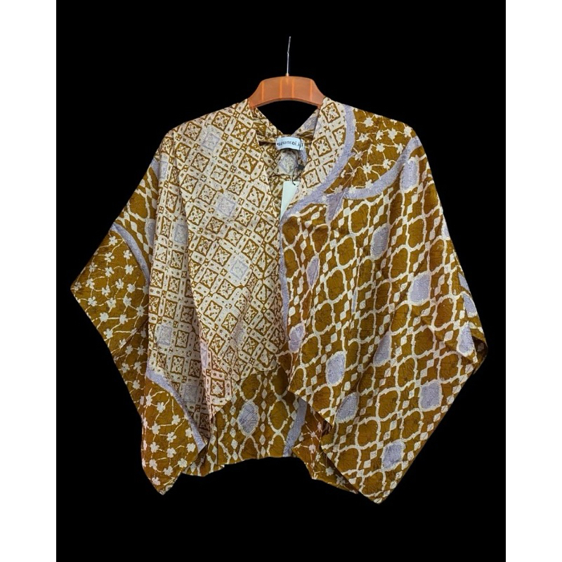 Jual MAUDY CROP TOP BATIK VISCOSE | Shopee Indonesia