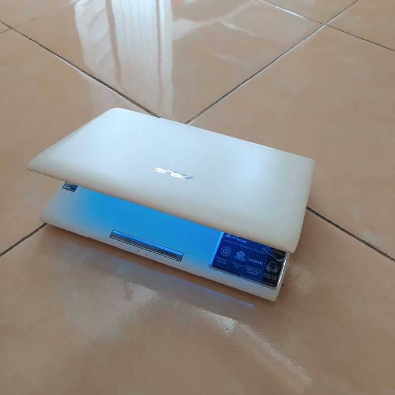 Jual LAPTOP netbook second murah asus 10 inch slim normal semua siap ...