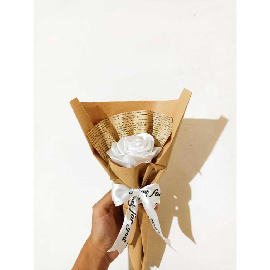 Jual KRISPUTA || Buket BUNGA PUTIH satin wrapping | flower bouquet ...