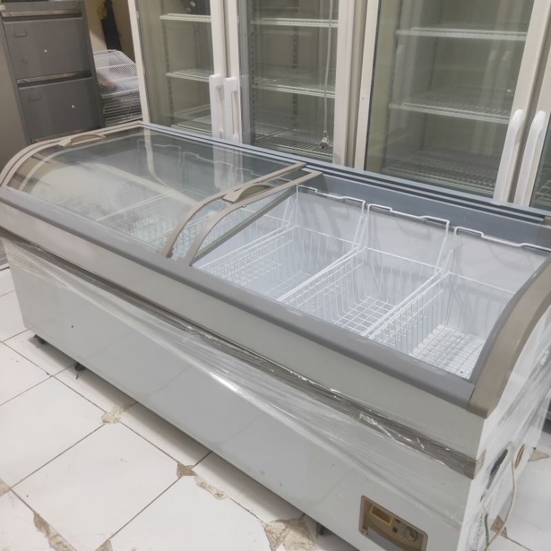 Jual CHEST FREEZER SLIDING 700 L | Shopee Indonesia