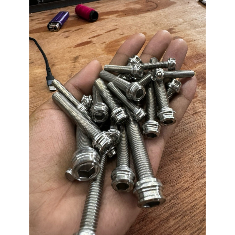 Jual baut L m10 drat14/baut14 stainless DRAT HALUS 1.25 ukuran 3cm sampai 7cm | Shopee Indonesia