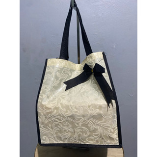 Jual (1 LUSIN = 12 PCS) GOODIE BAG TAS HAJATAN EMBOS PITA 22x22 TINGGI 30 CM / TAS HAJATAN ...