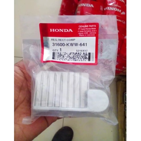 Jual 31600-KWW-641 Regulator Rectifier Kiprok Revo Fi Injeksi ORIGINAL ...