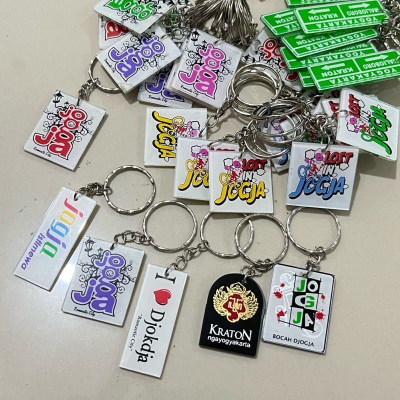 Jual Gantungan kunci akrilik khas Jogja / Souvenir oleh-oleh Yogyakarta ...