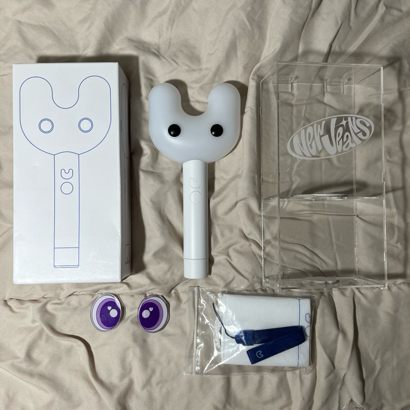 Jual binky bong lightstick newjeans unsealed | Shopee Indonesia