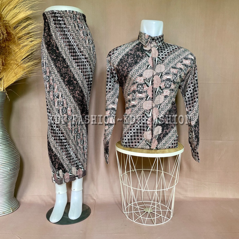 Jual BATIK COUPLE PASANGAN / KEMEJA BATIK WISUDA / COUPLE ROK PLISKET ...